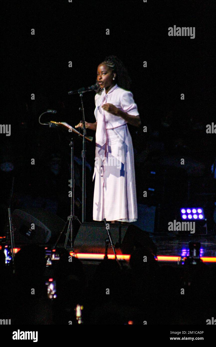Amanda Gorman recites a poem at the Inauguration of the 43rd Mayor of ...