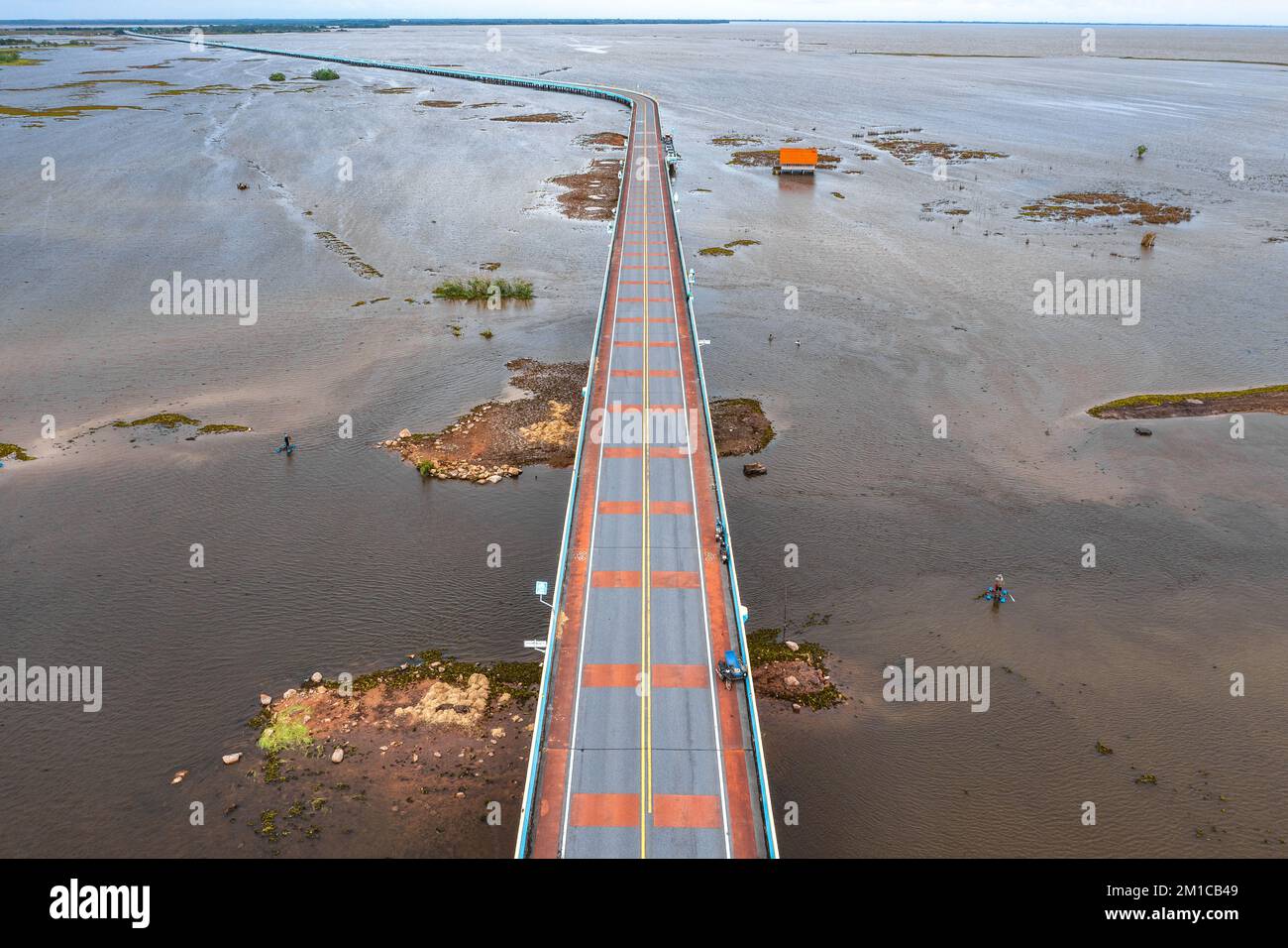 Thale Noi bridge in Phatthalung, Thailand Stock Photo - Alamy