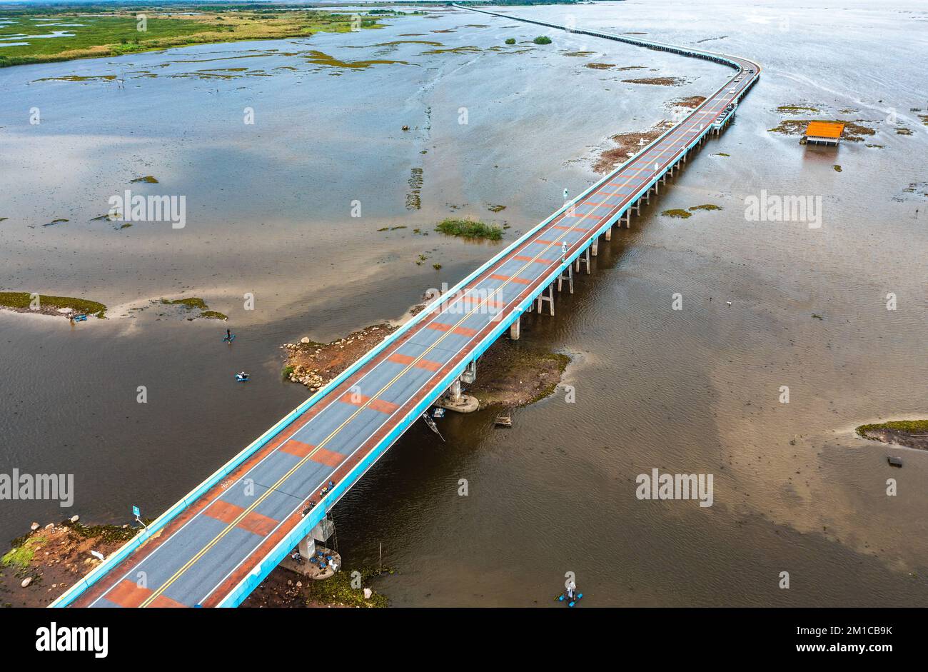 Thale Noi bridge in Phatthalung, Thailand Stock Photo - Alamy