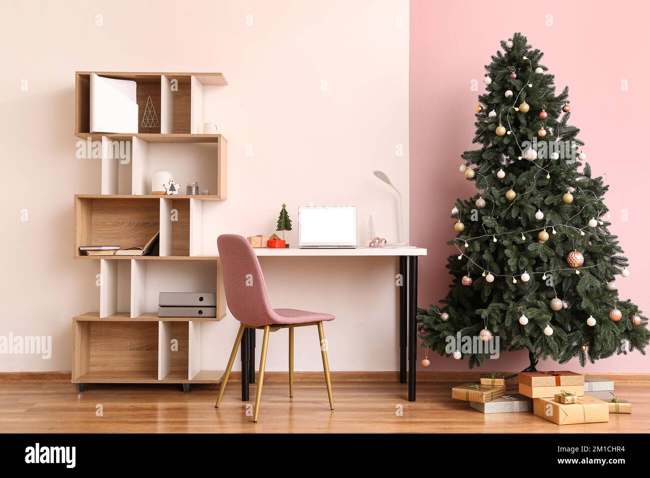 Interior of office with workplace, Christmas tree and presents Stock ...