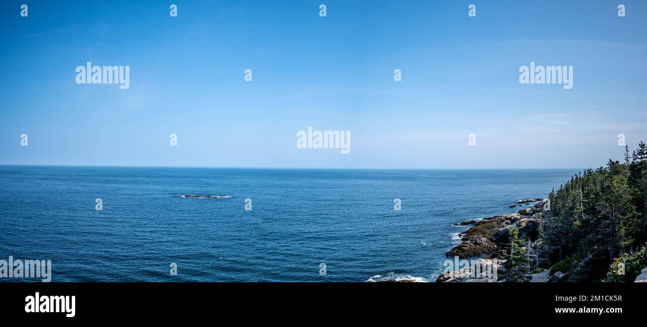 View into the Atlantic Ocean near Otter Cliff Overlook in Acadia ...