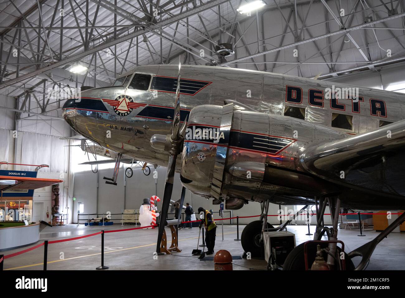 Ship 41 the first Douglas DC-3 to carry Delta passengers Stock Photo ...