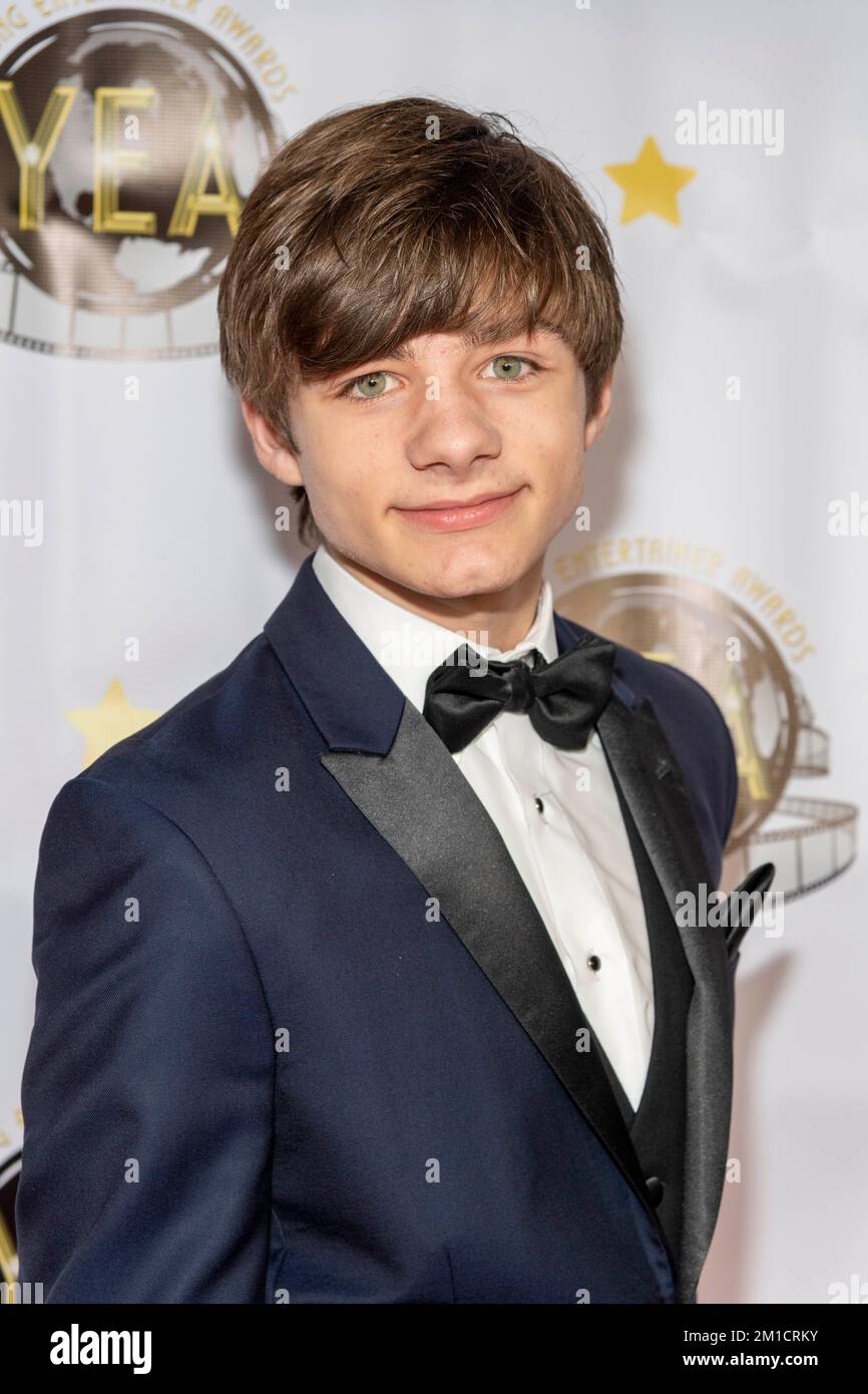 Young entertainer awards hi-res stock photography and images - Alamy