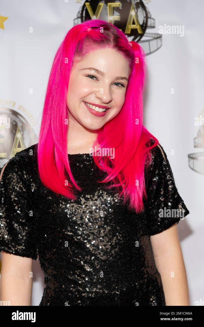 Kiya hi-res stock photography and images - Alamy