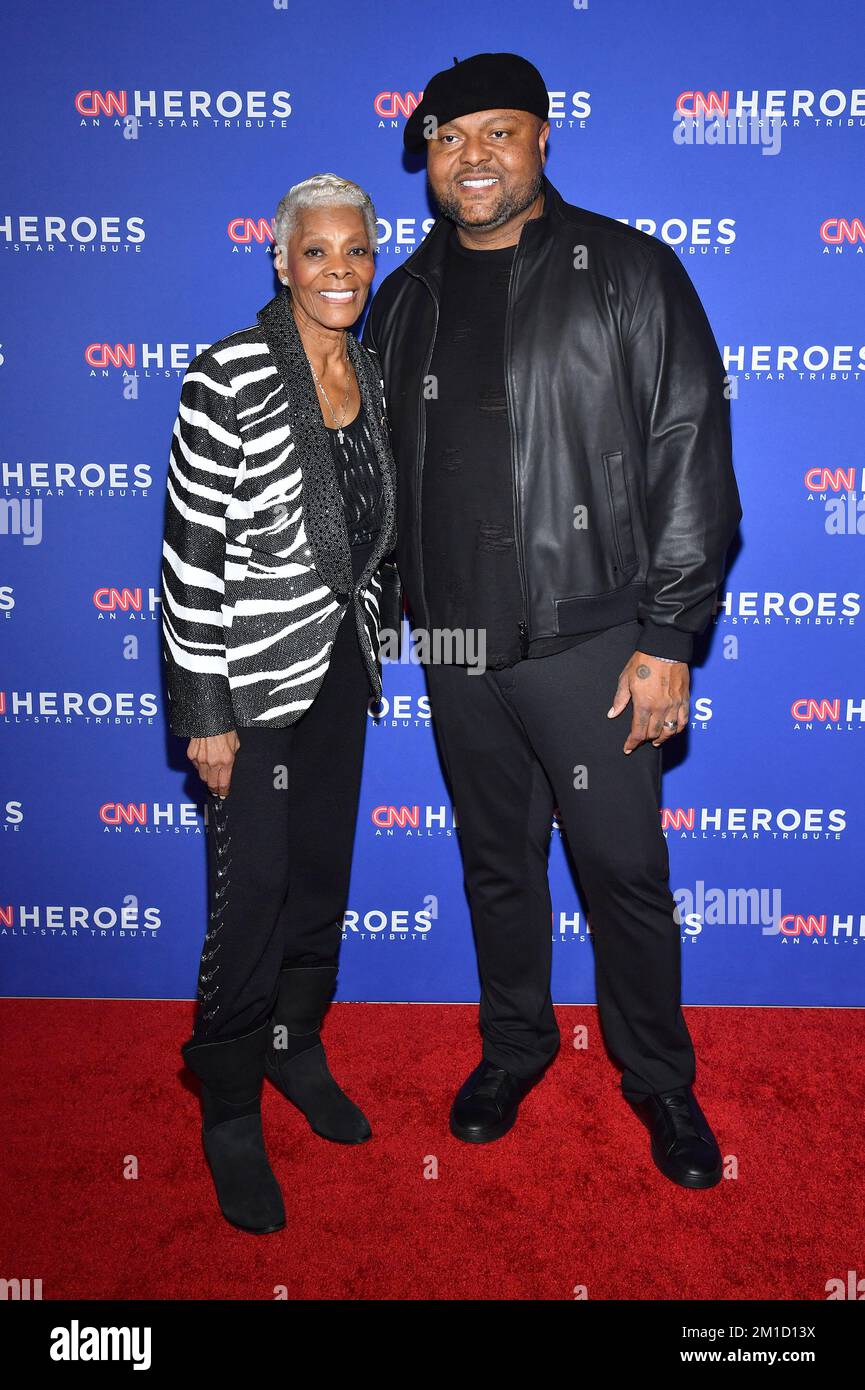 New York, USA. 11th Dec, 2022. (L-R) Singer Dionne Warwick and Damon ...