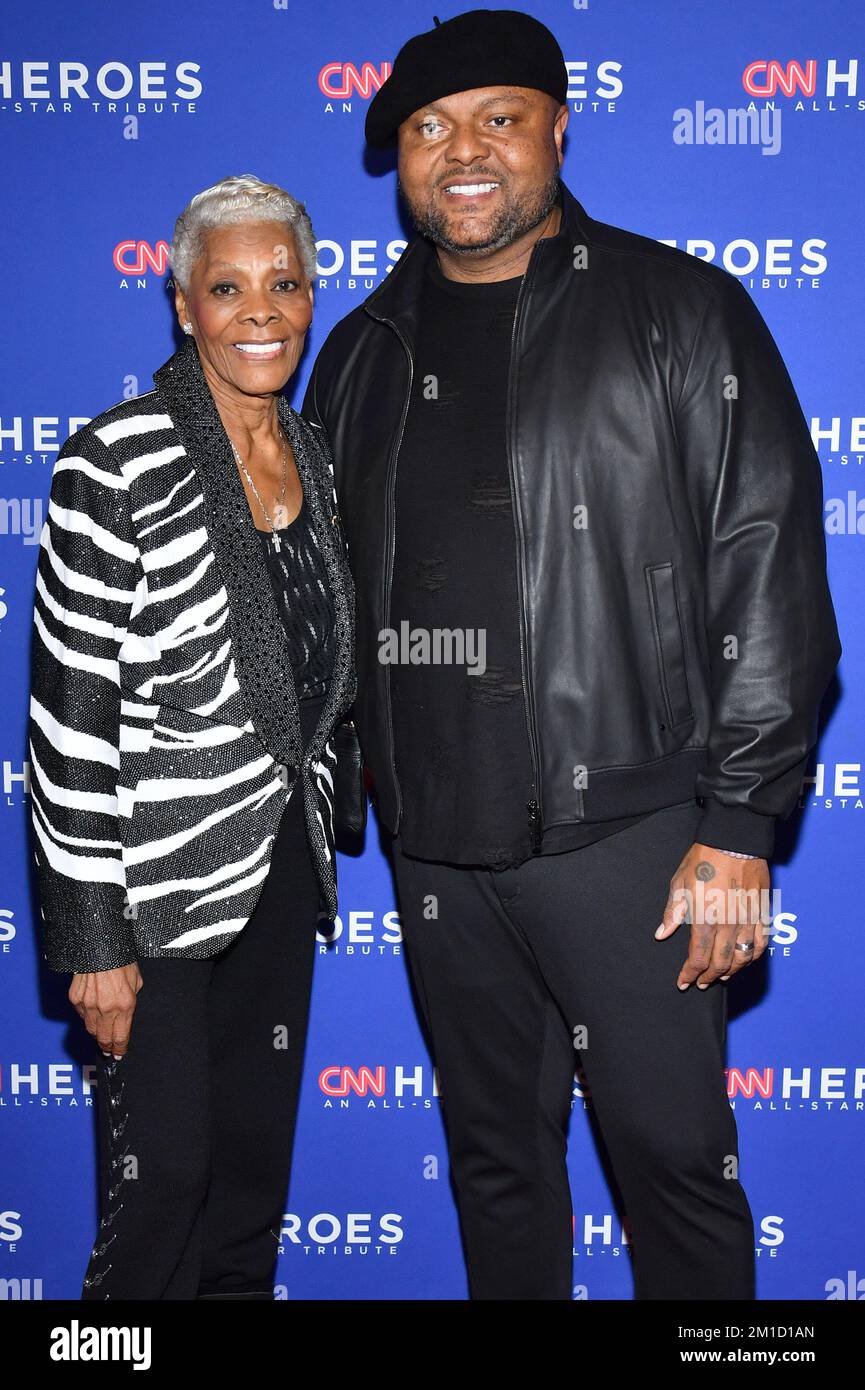 New York, USA. 11th Dec, 2022. (L-R) Singer Dionne Warwick and Damon ...
