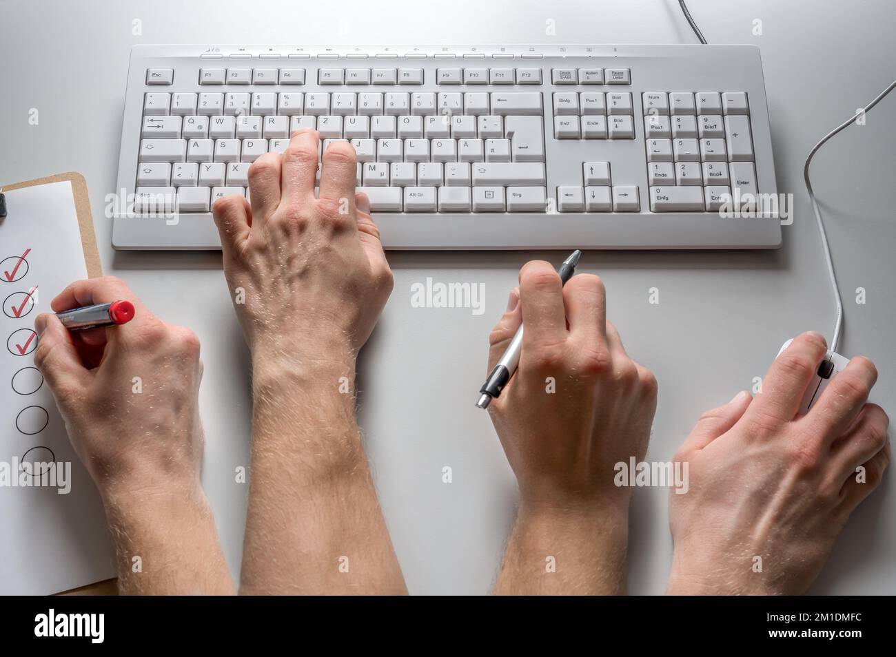 Multitasking office hi-res stock photography and images - Alamy