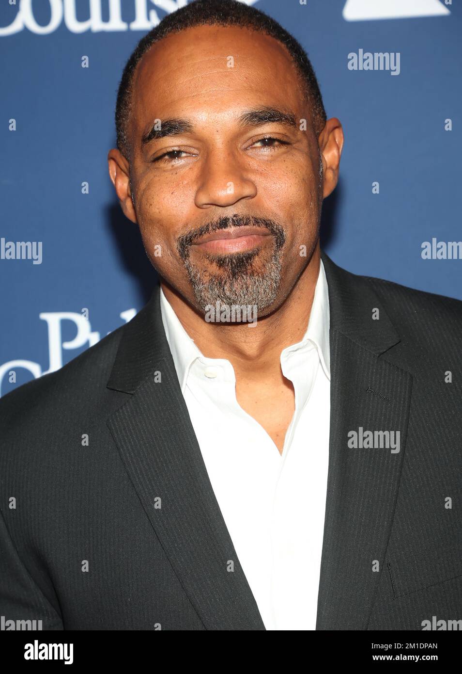 11 December 2022 beverly Hills, California - Jason Winston George ...