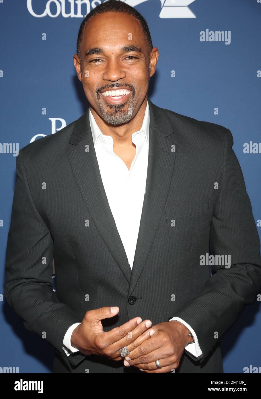 11 December 2022 beverly Hills, California - Jason Winston George ...
