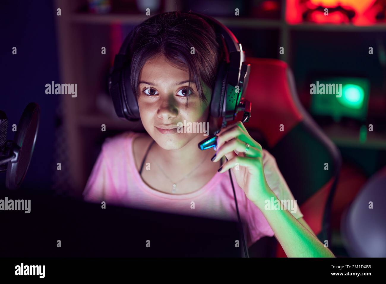 Hispanic kid girl gamer playing hi-res stock photography and images - Alamy