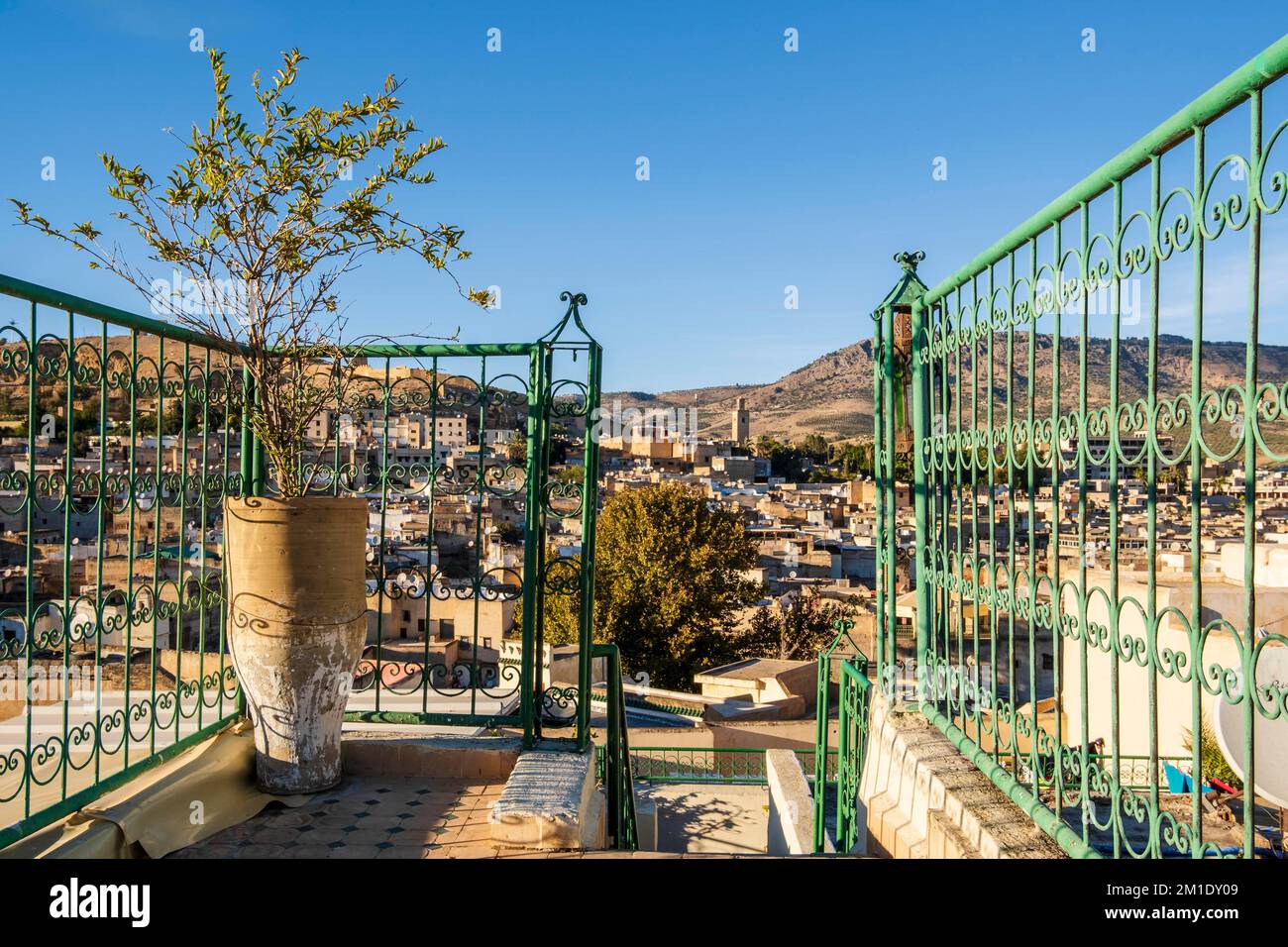Fes symbol hi-res stock photography and images - Alamy
