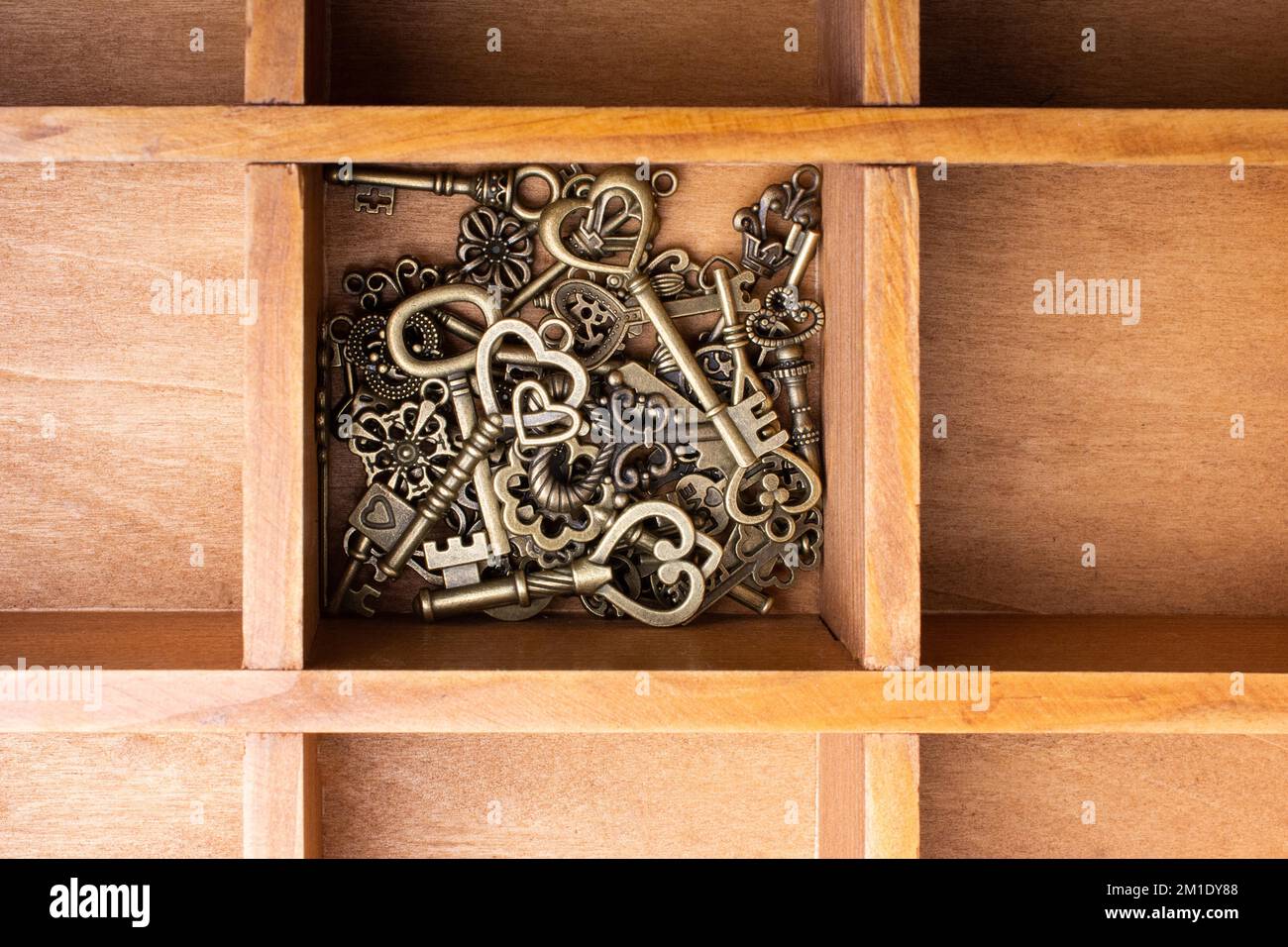Vintage metal box hi-res stock photography and images - Alamy