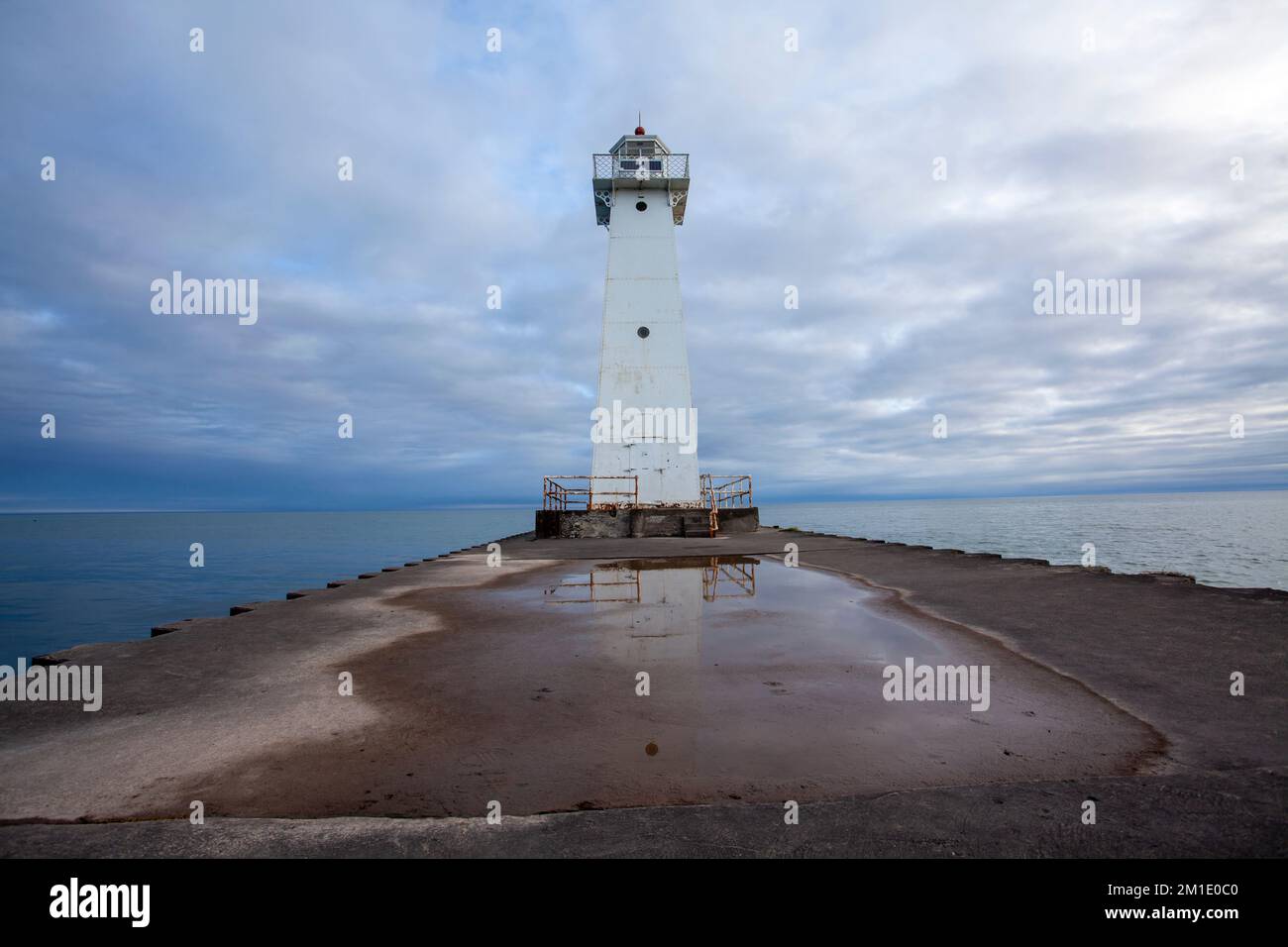 Outer sodus lighthouse hi-res stock photography and images - Alamy