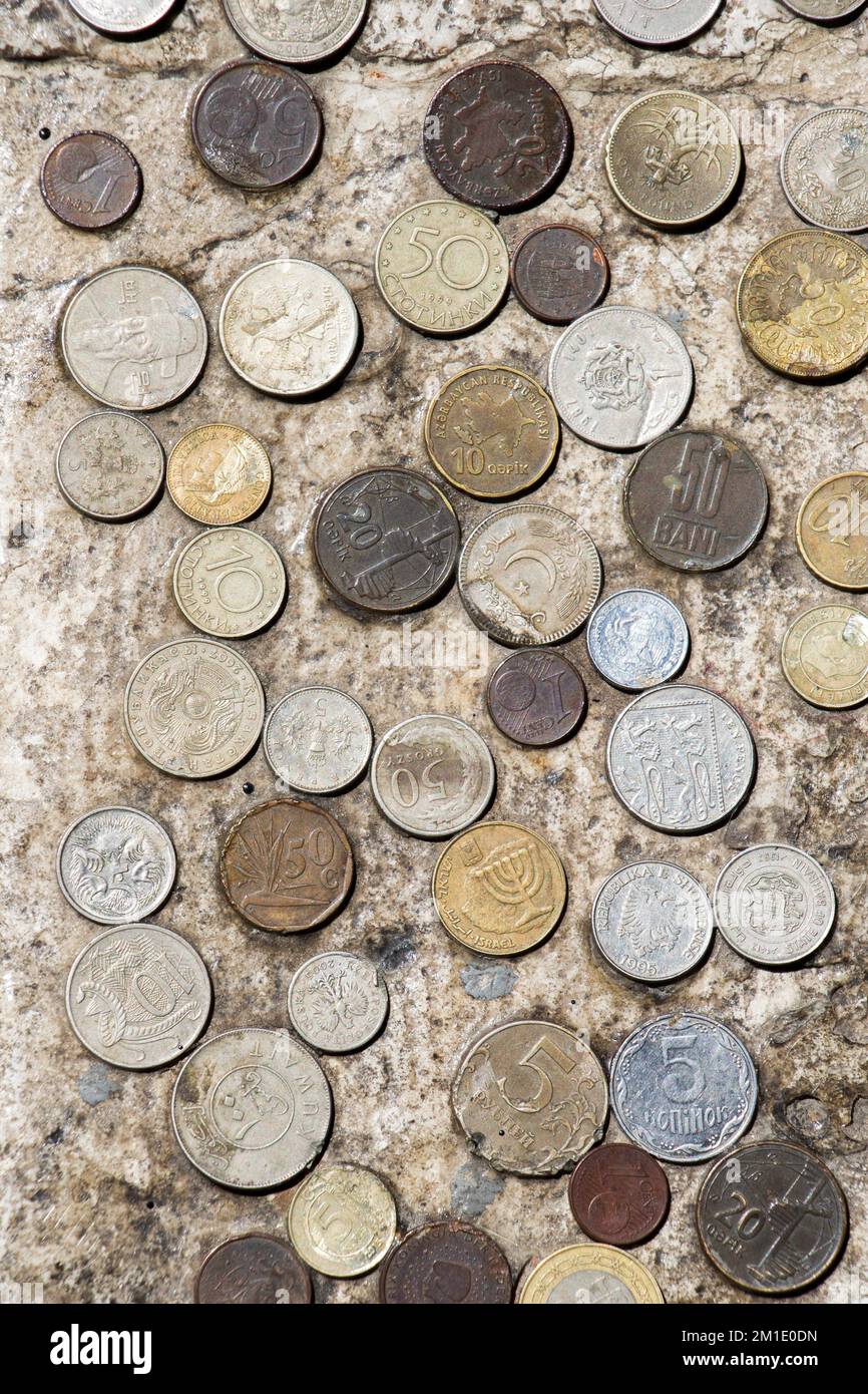 Scrap metal coins hi-res stock photography and images - Alamy