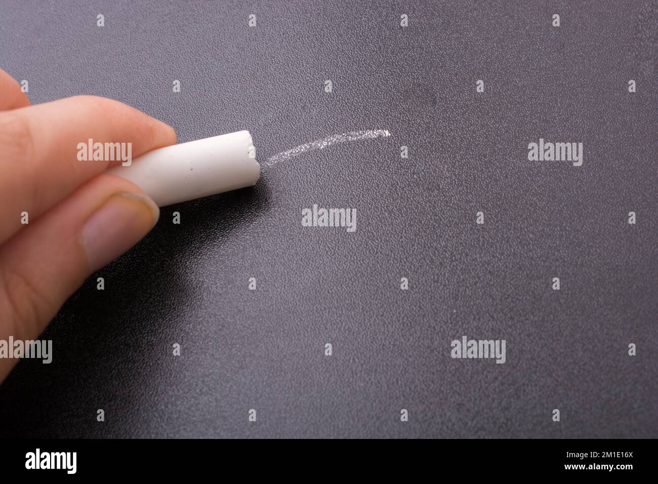 Black chalk and white chalk hi-res stock photography and images - Alamy