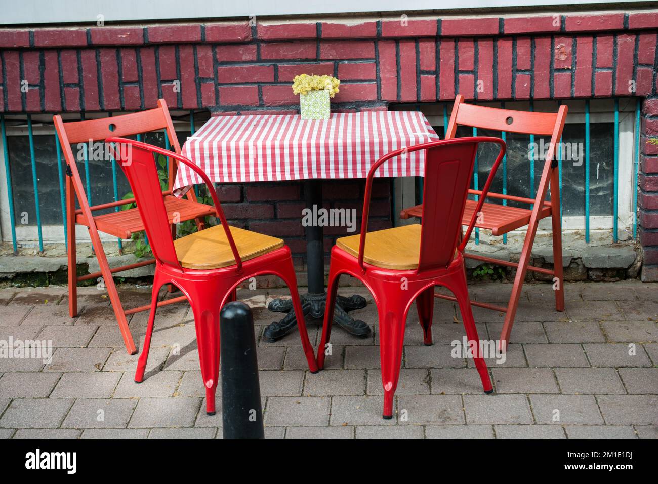 Furniture item hi-res stock photography and images - Alamy