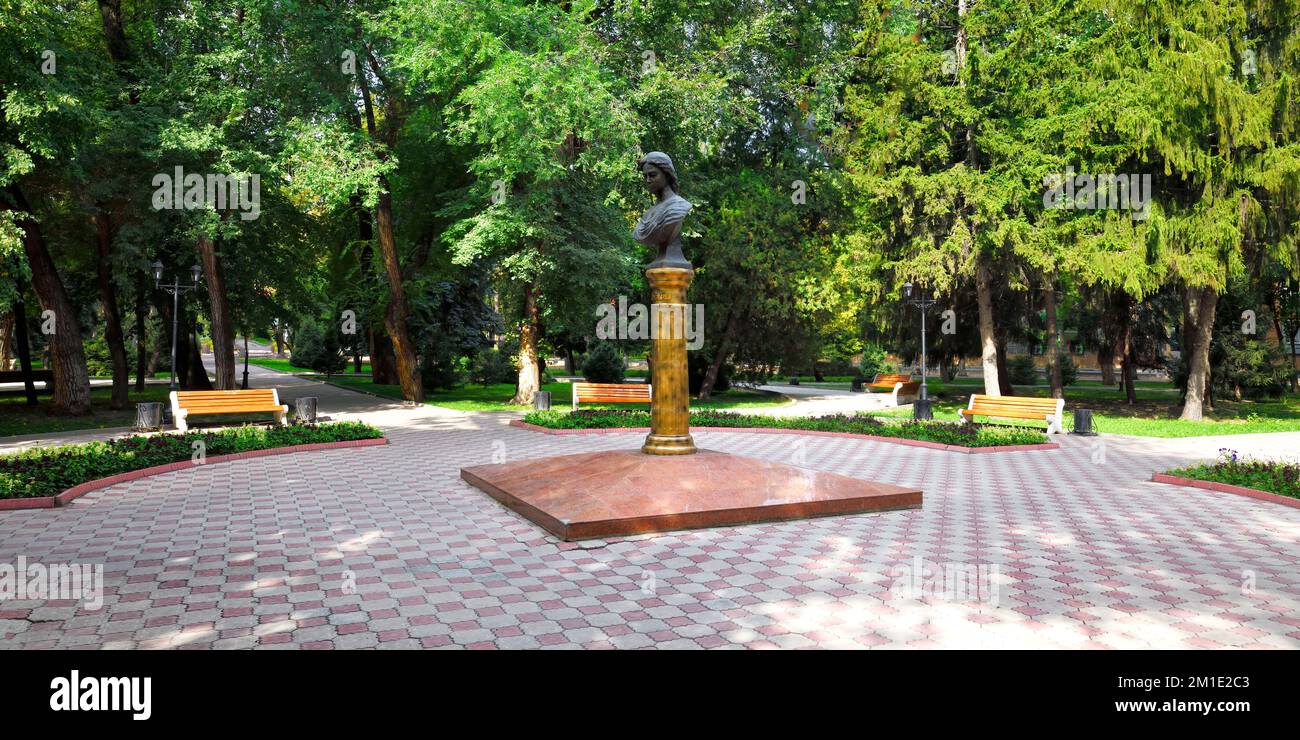 Panfilov park and statue, Bishkek, Kyrgyzstan Stock Photo - Alamy