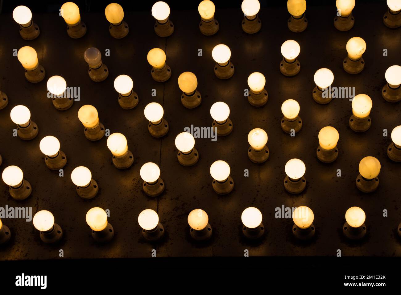 Light bulbs are hanging on a fixed place Stock Photo - Alamy