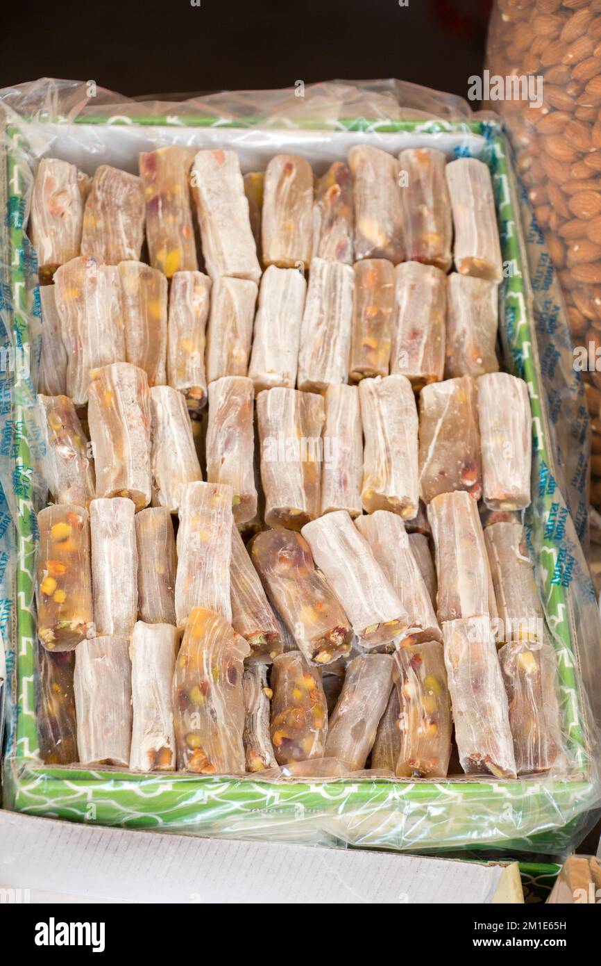 Traditional turkish delight at the bazaar Stock Photo - Alamy