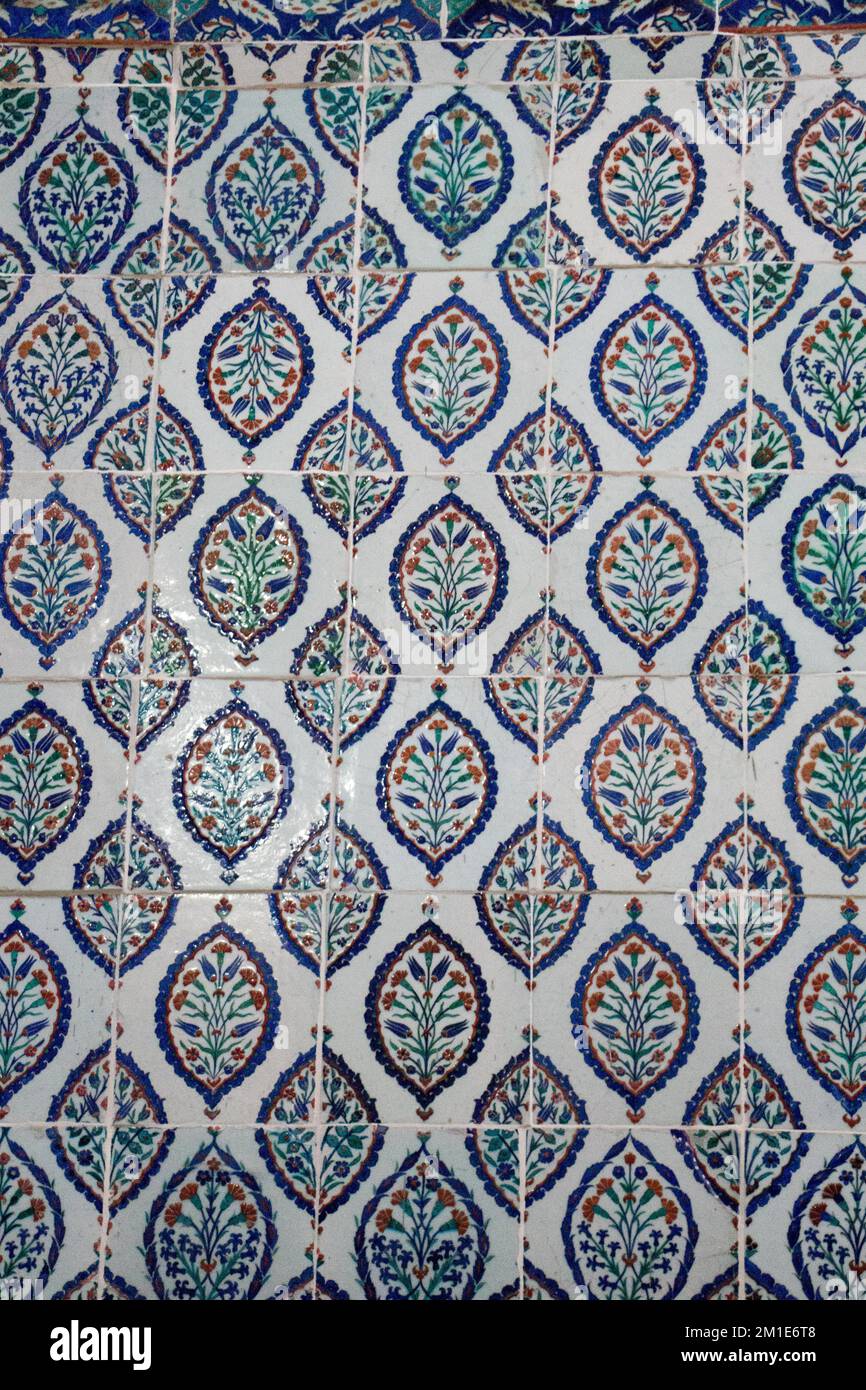 Ottoman time Turkish Tiles with patterns Stock Photo - Alamy