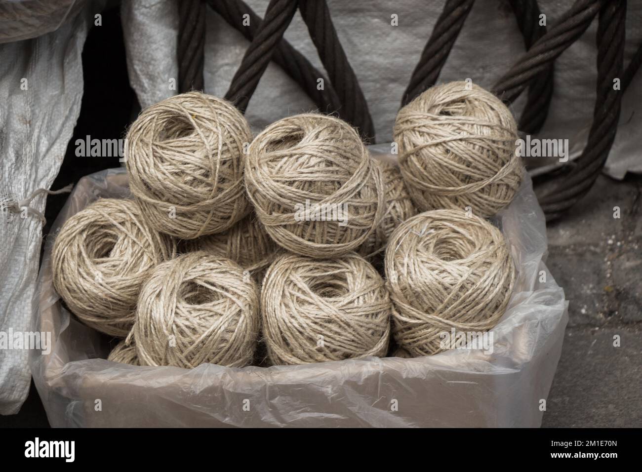 String of linen hi-res stock photography and images - Alamy