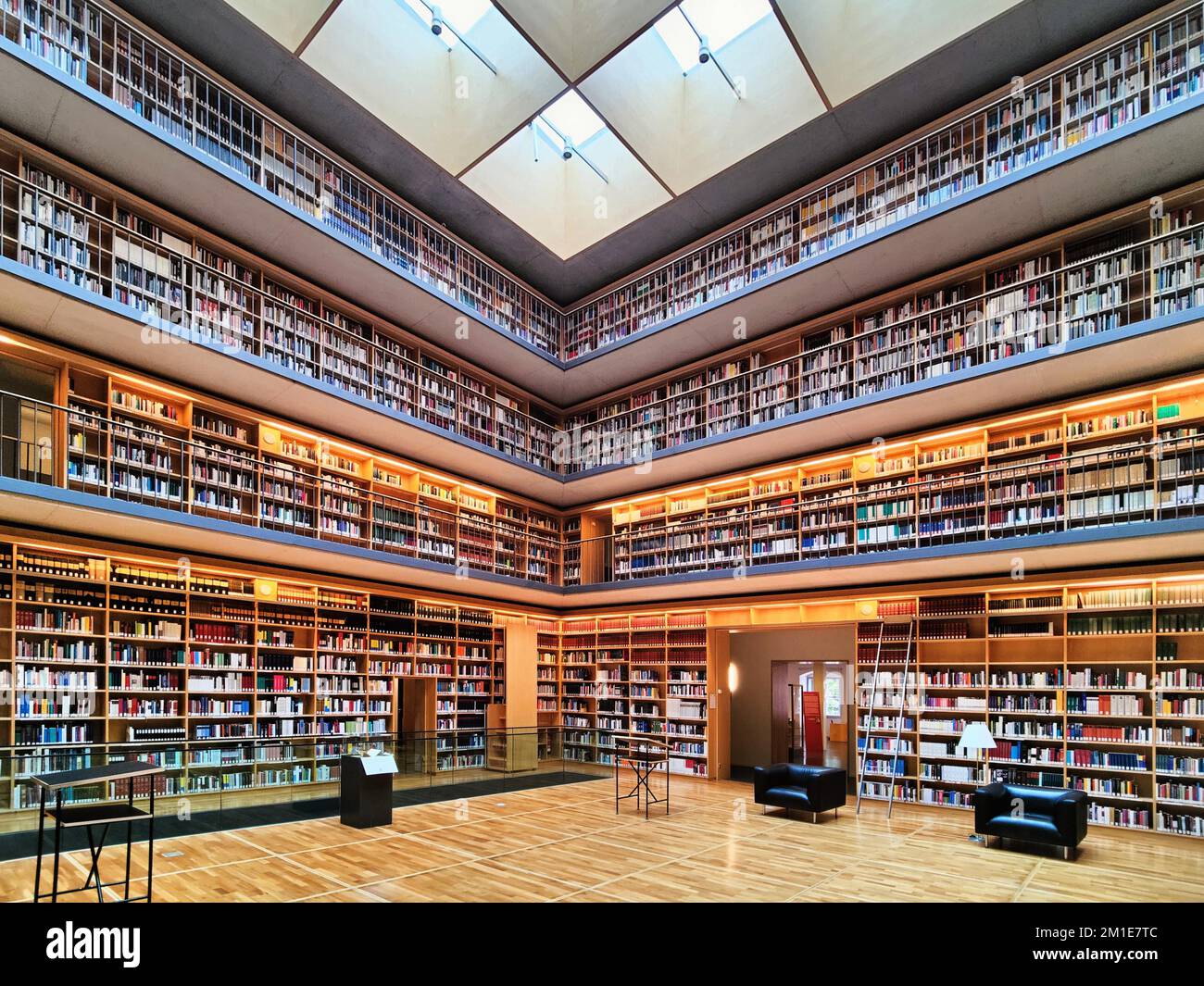 Interior view of the book cube, extension of the Duchess Anna Amalia ...