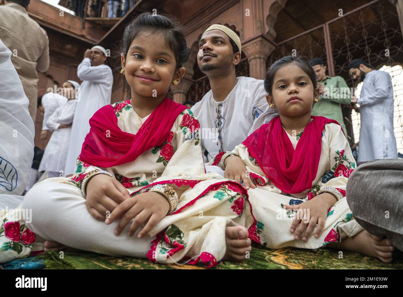 A closeup of the children in Jama Masjid during Eid al-Fitr. Delhi ...