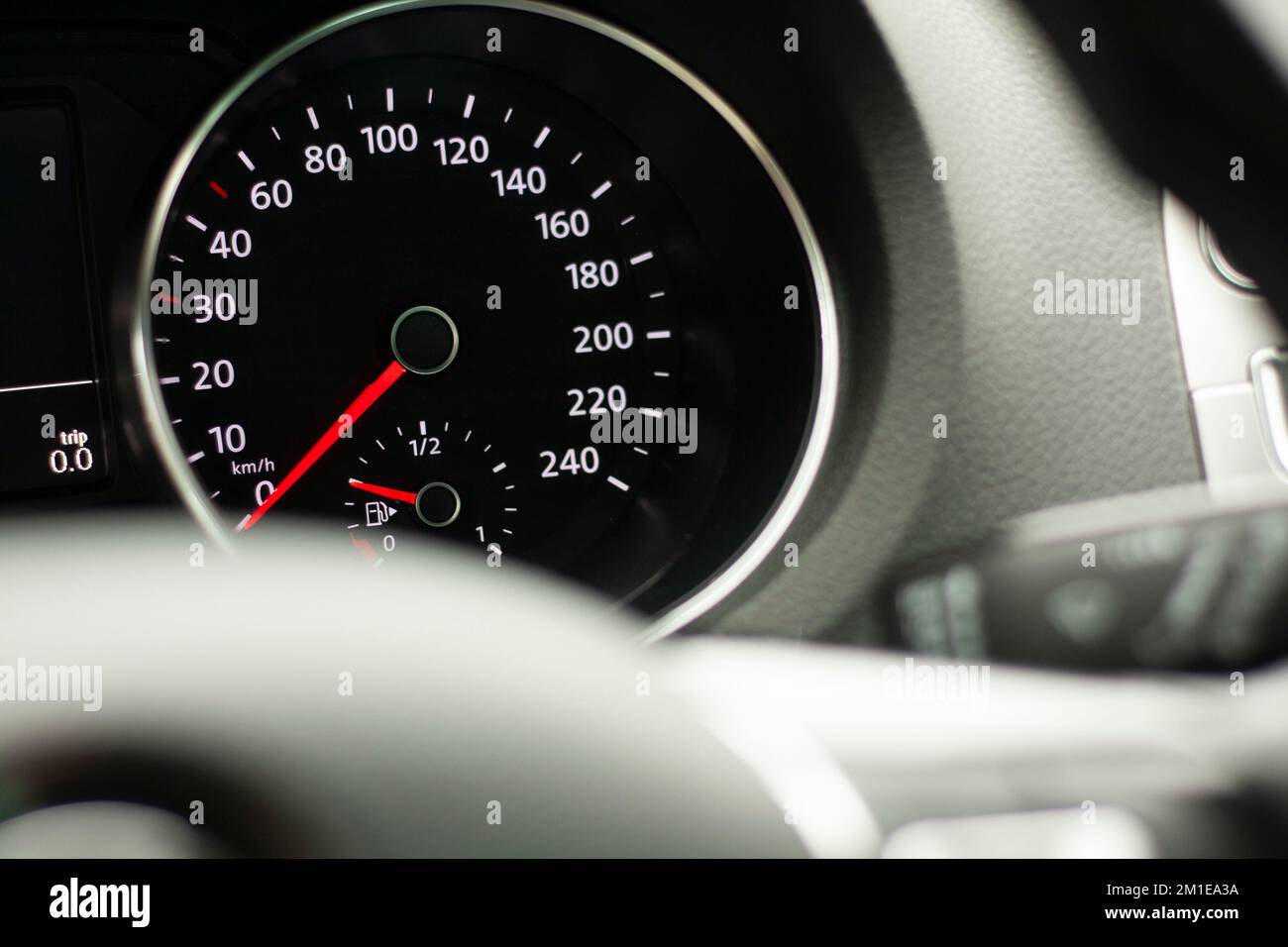 Car dashboard warning signs hi-res stock photography and images - Alamy