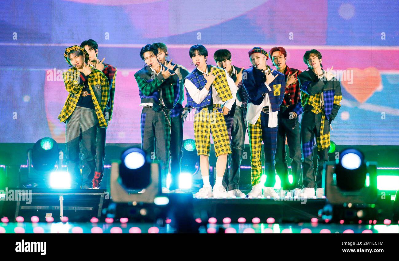 CRAVITY, Oct 7, 2022 : K-pop boy group CRAVITY performs during the-K ...