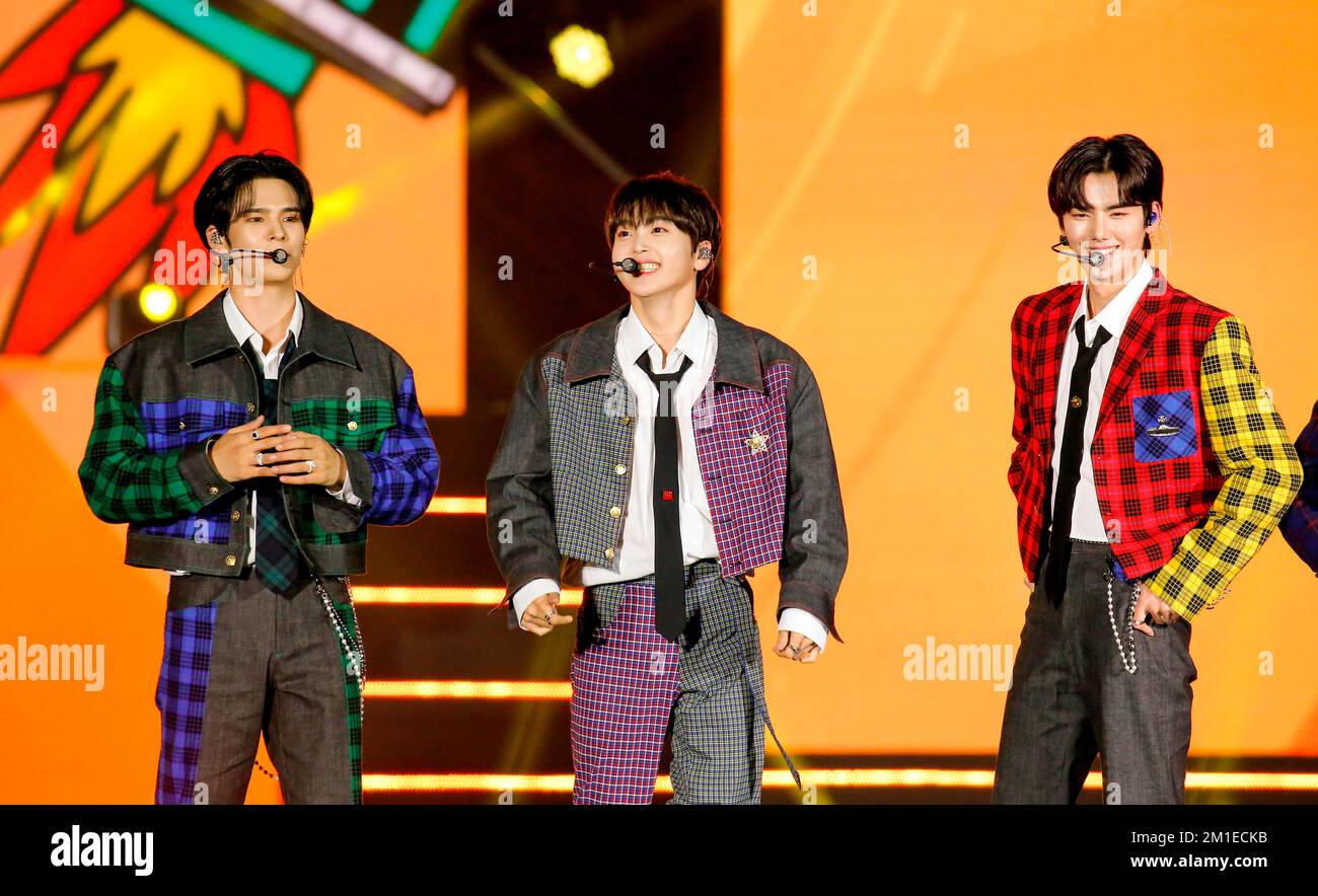 CRAVITY, Oct 7, 2022 : K-pop boy group CRAVITY performs during the-K ...