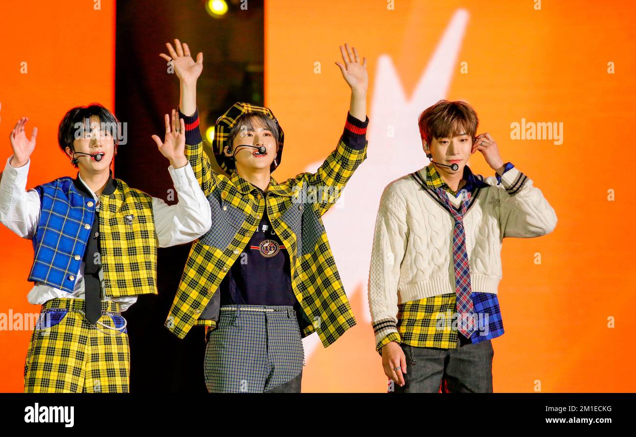 CRAVITY, Oct 7, 2022 : K-pop boy group CRAVITY performs during the-K ...