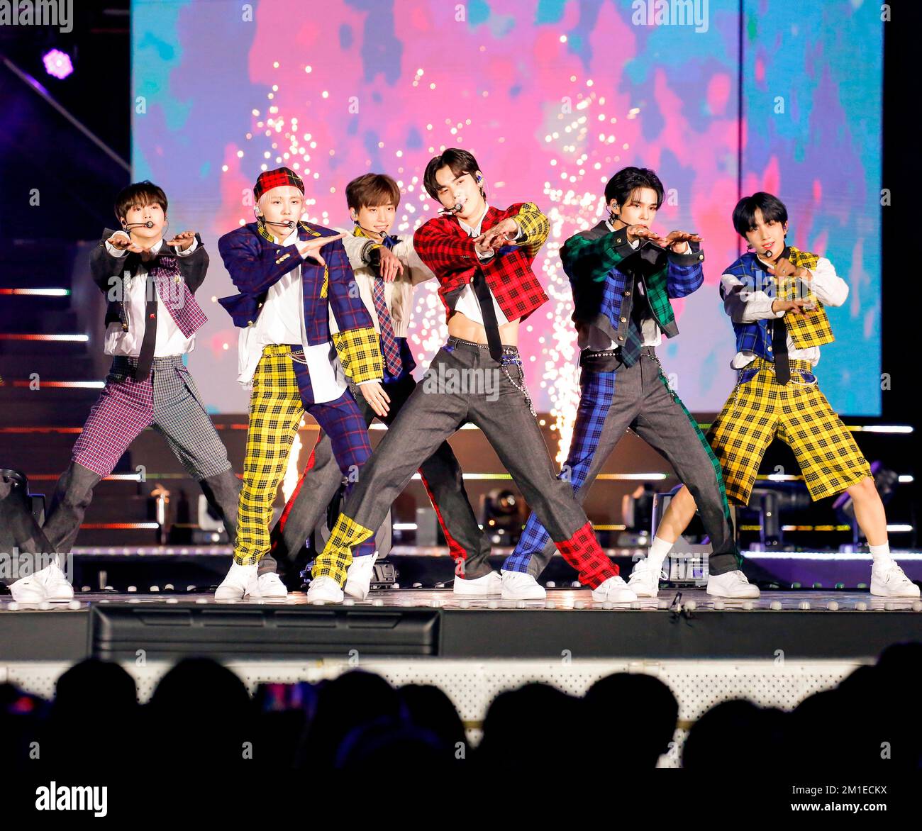 CRAVITY, Oct 7, 2022 : K-pop boy group CRAVITY performs during the-K ...