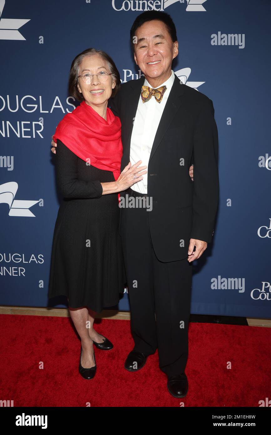 Beverly Hills, Ca. 11th Dec, 2022. Helen Wong Chu, Morgan Chu, at ...