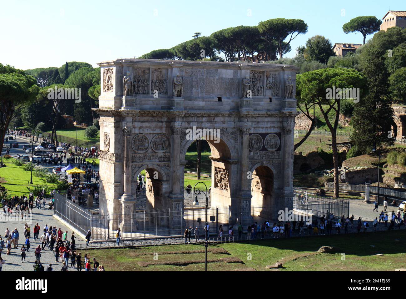 Colossal monuments hi-res stock photography and images - Alamy