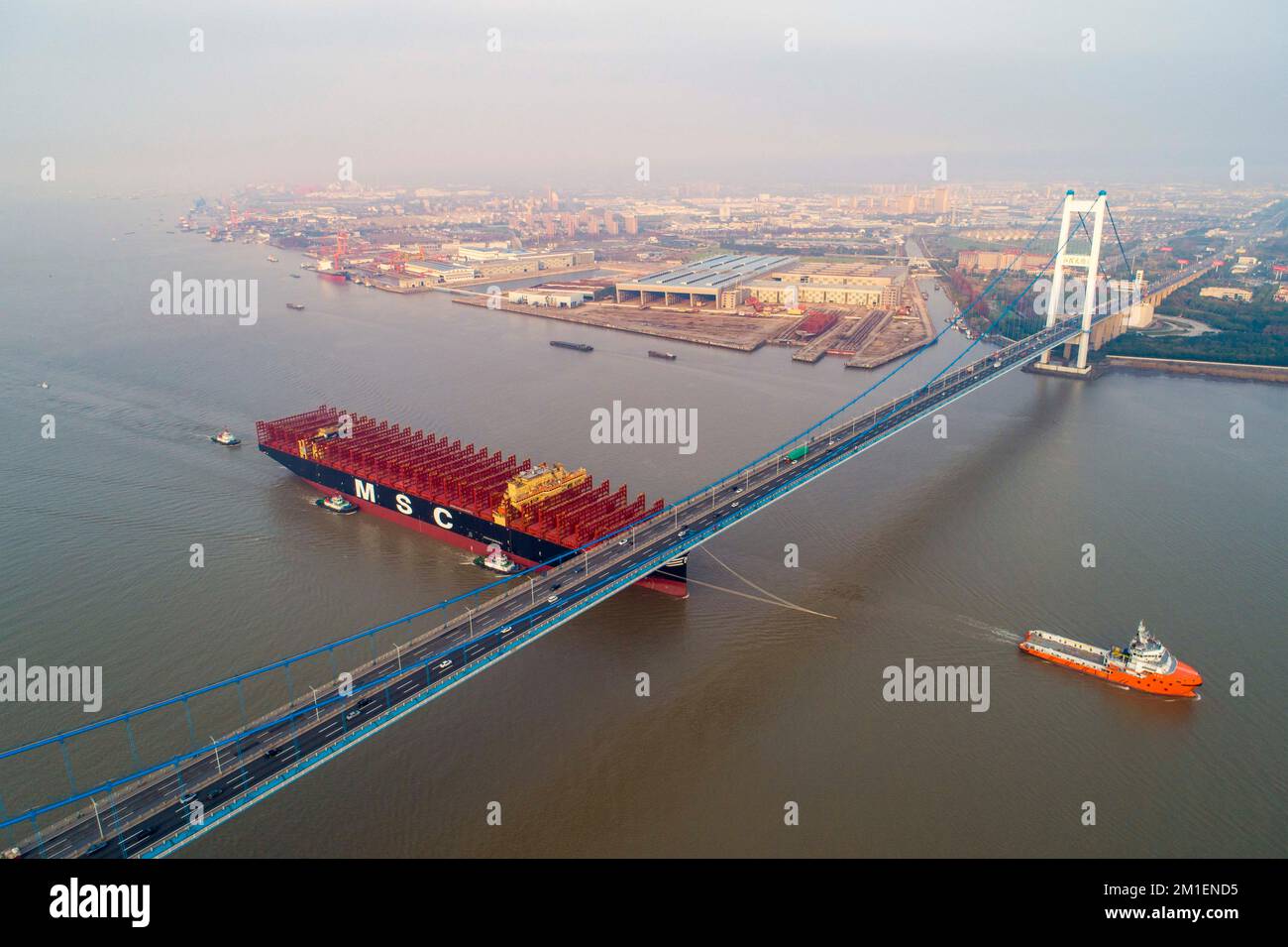 TAIZHOU, CHINA - DECEMBER 12, 2022 - Escorted by 21 sea patrol boats ...