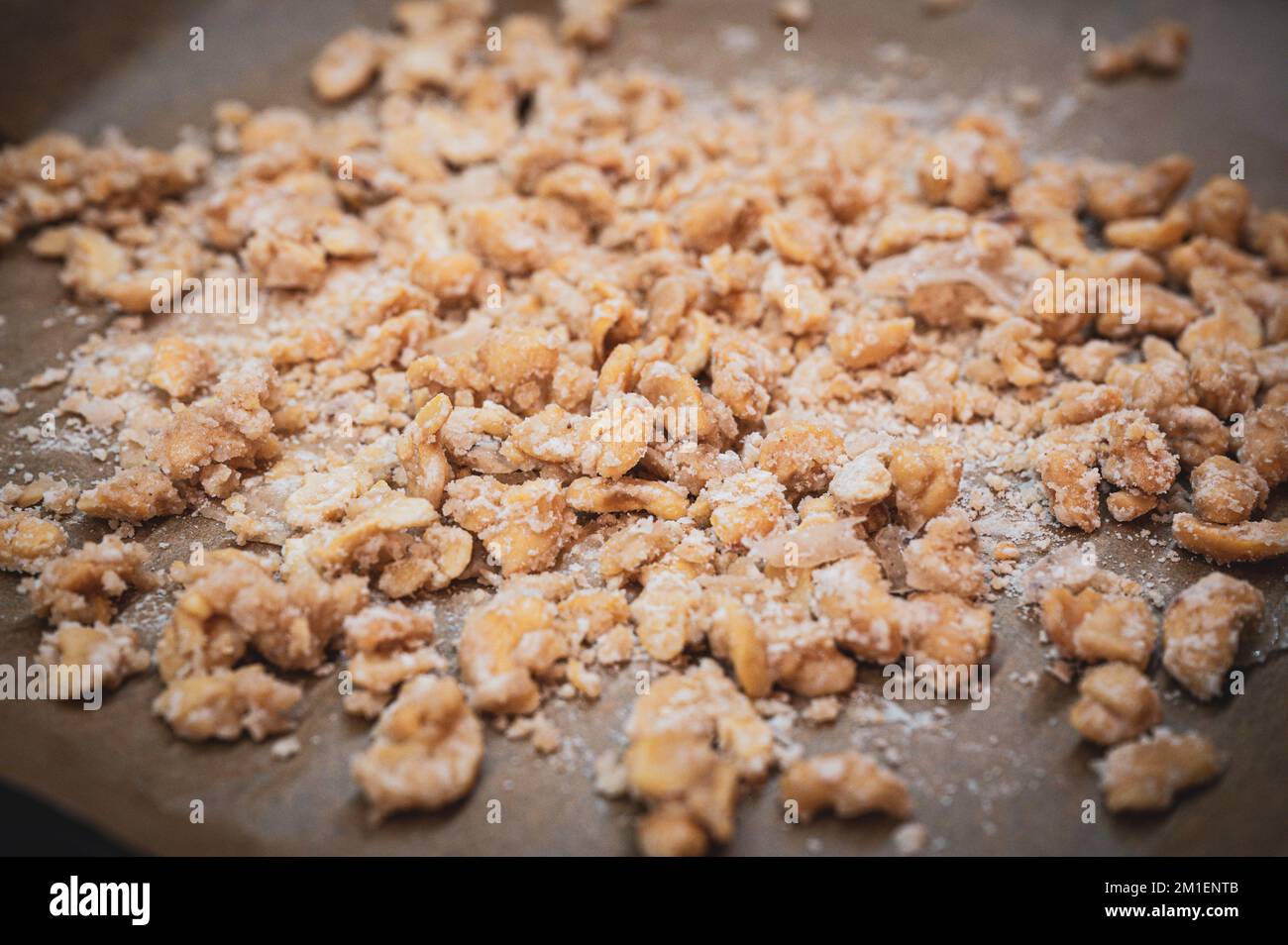 Delicious homemade roasted cashews, candied and caramelized on baking ...