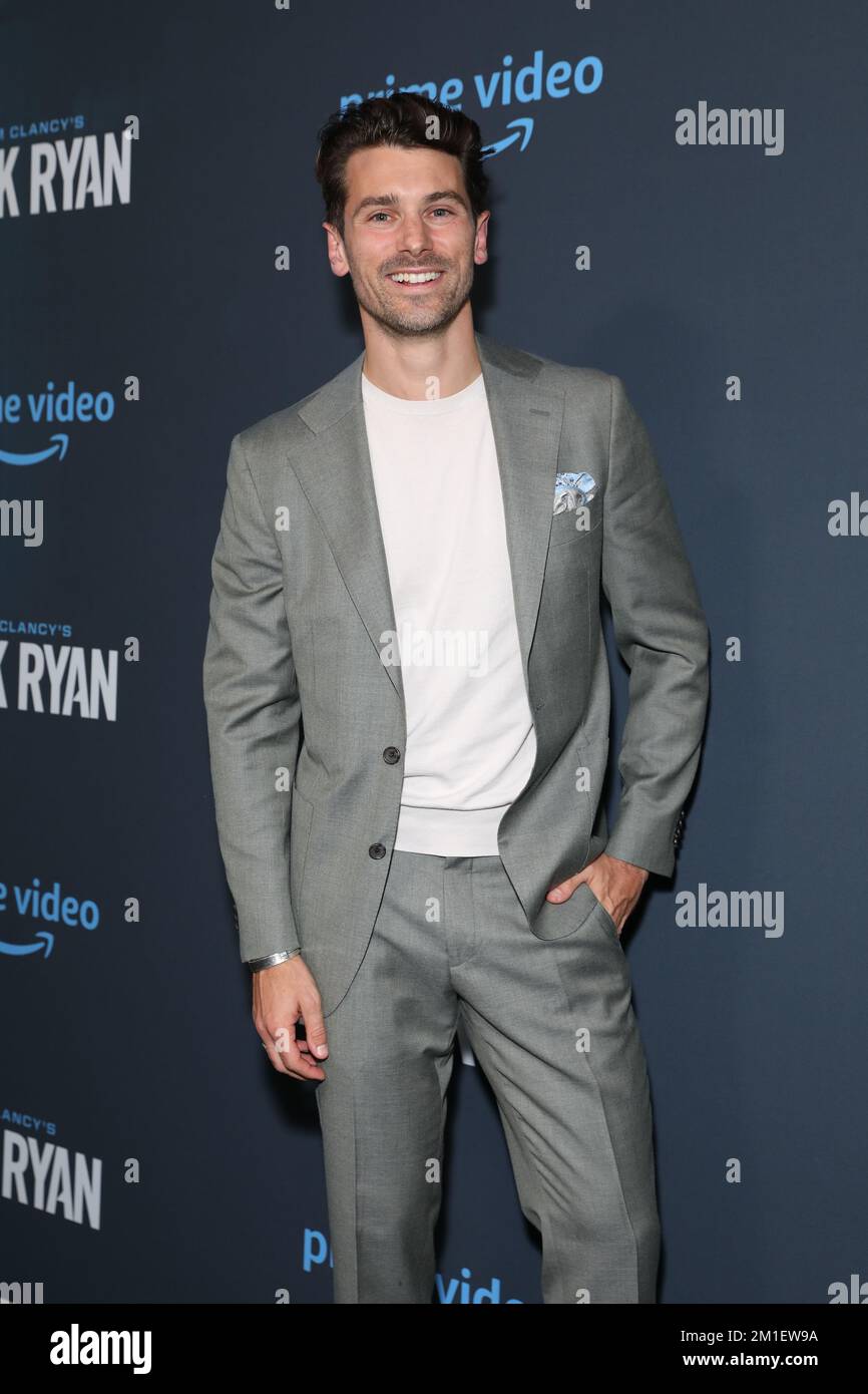 December 12, 2022: MATT JOHNSON attends a preview screening of Tom ...