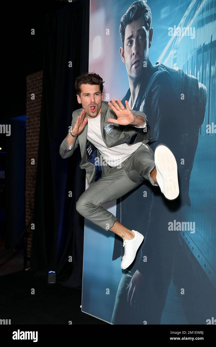 December 12, 2022: MATT JOHNSON attends a preview screening of Tom ...