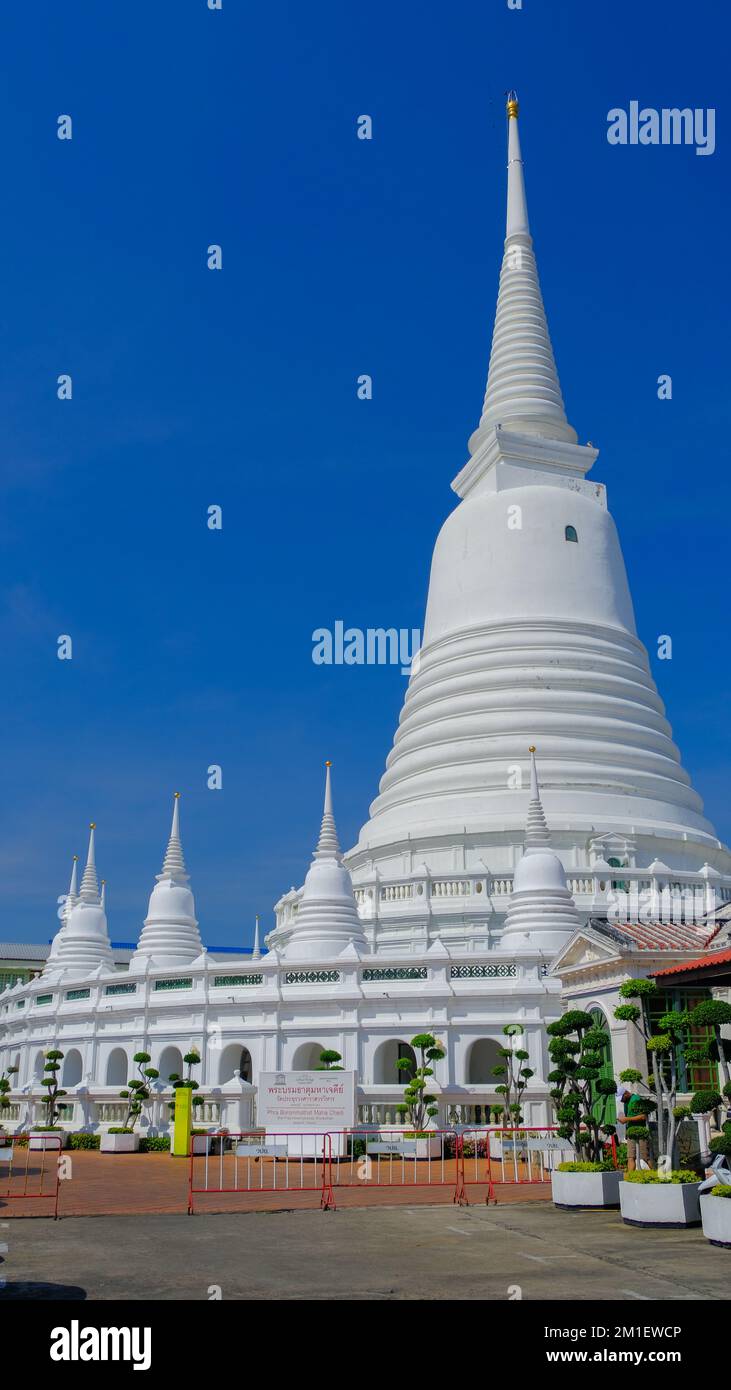Wat prayun wongsawat worawihan hi-res stock photography and images - Alamy