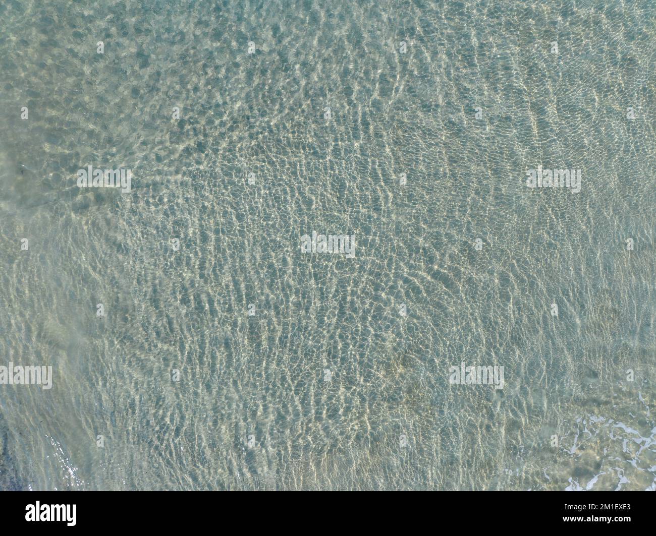 Aerial shot transparent clean ocean hi-res stock photography and images ...