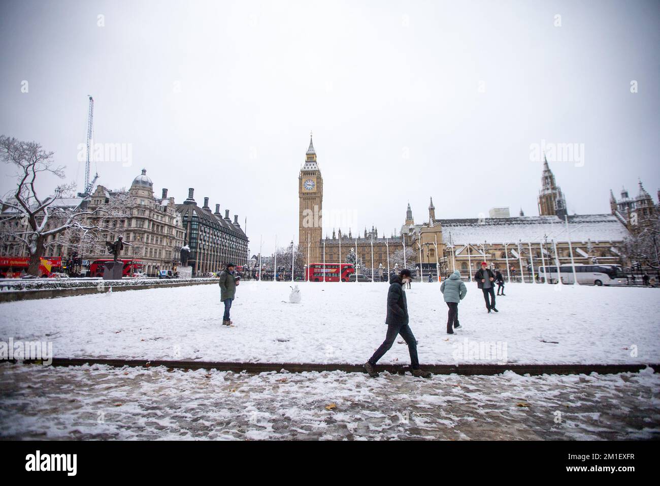 Snow seen in parliament square hi-res stock photography and images - Alamy