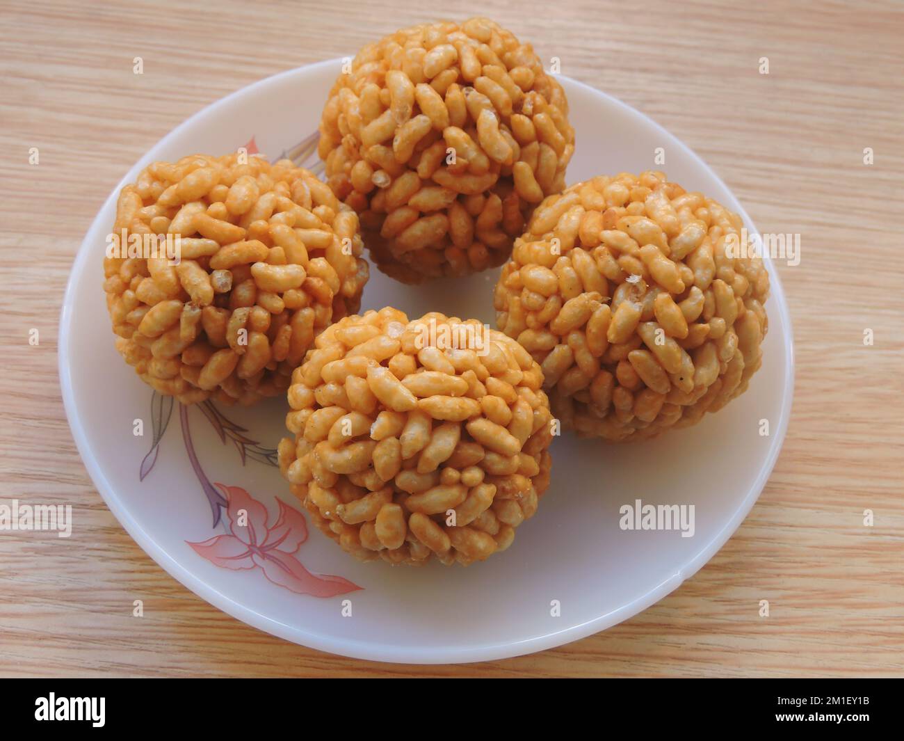 Puffed rice laddu hi-res stock photography and images - Alamy