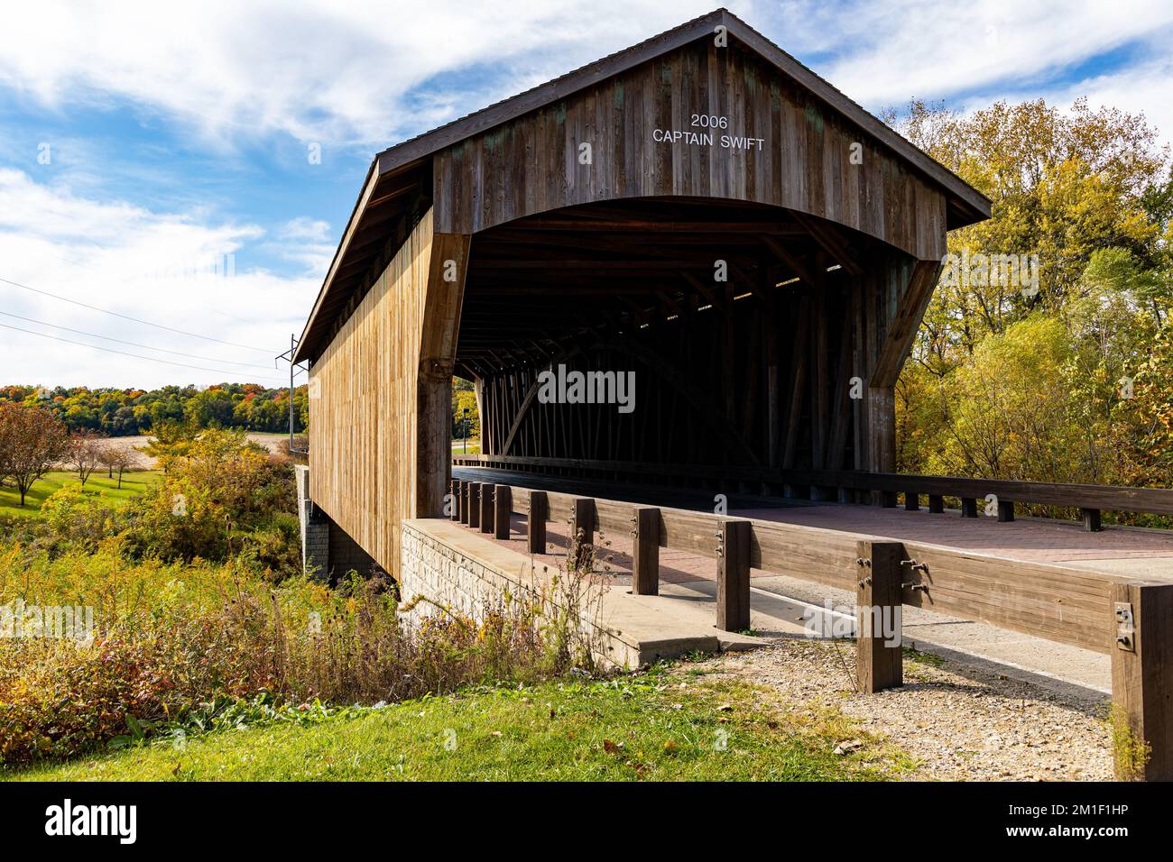 Captain Swift covered bridge in Princeton, Illinois Stock Photo - Alamy