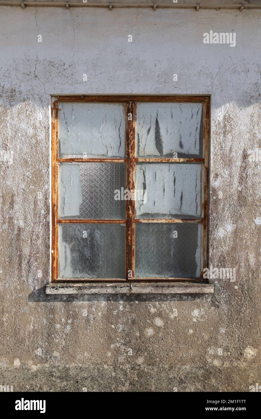 Old window of a ruin with structure Stock Photo - Alamy
