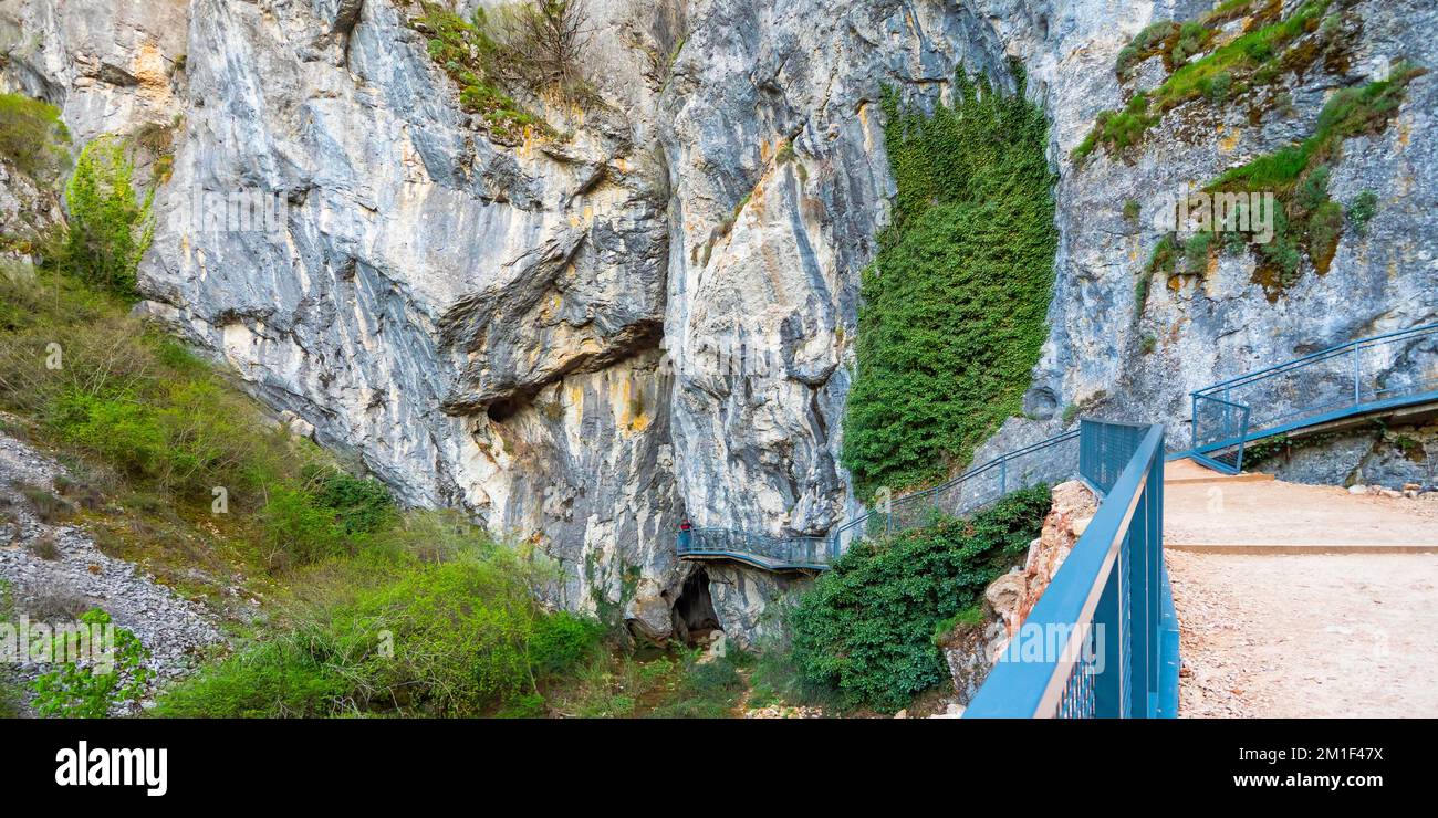 Gorge of La Yecla, Espacio Natural de La Yecla y Sabinares del Arlanza ...