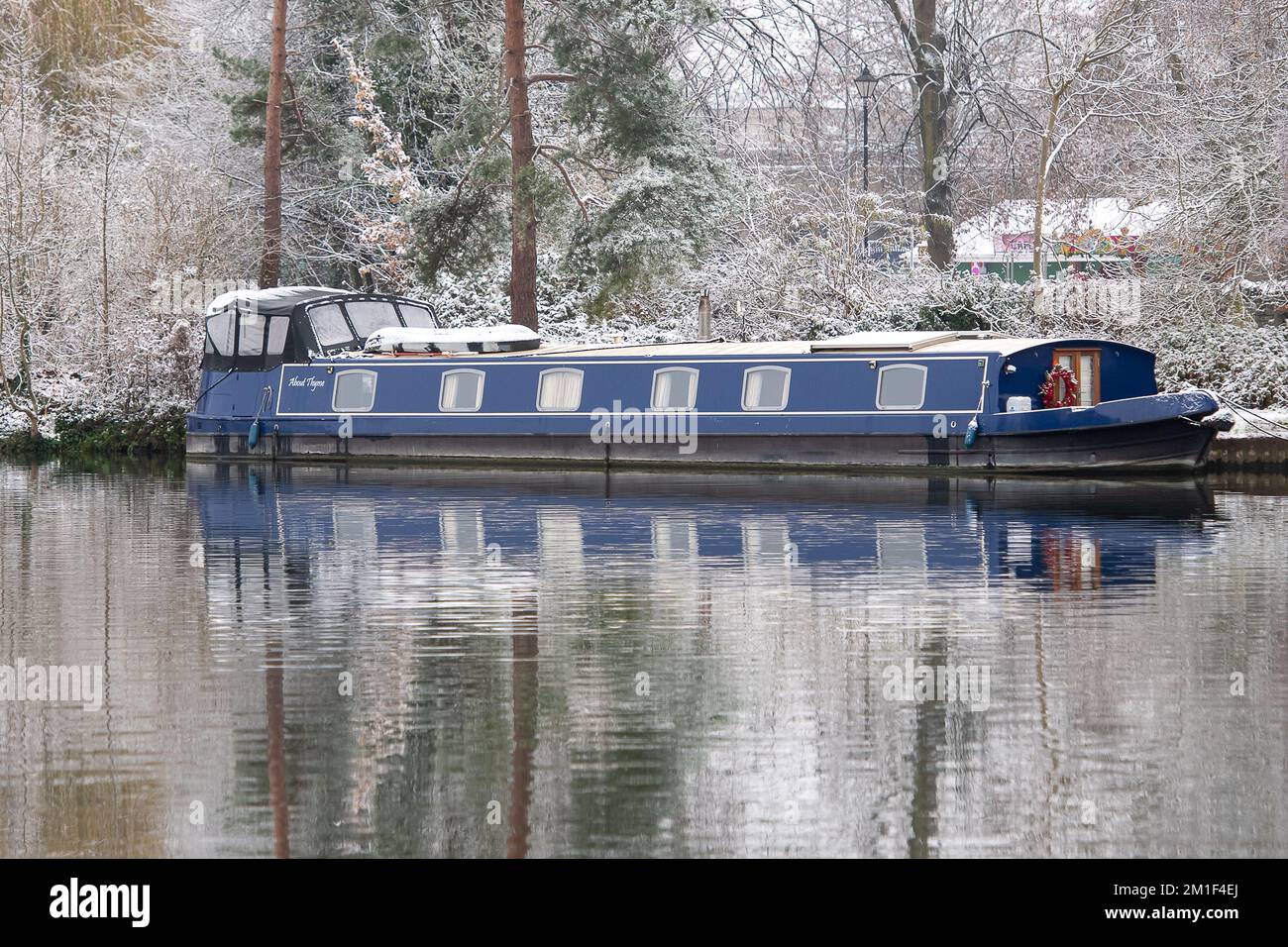 Warning for barges hi-res stock photography and images - Alamy