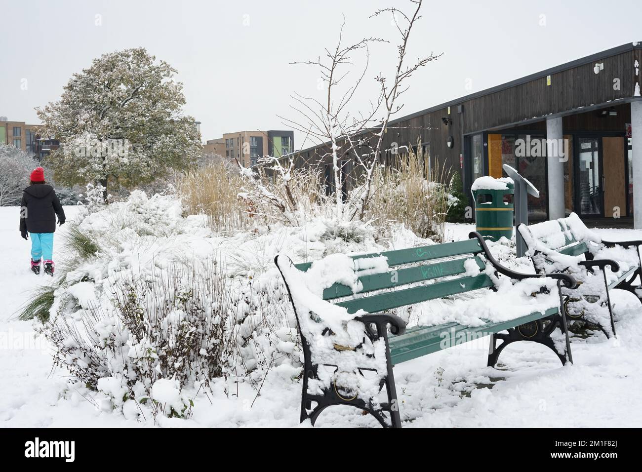 Transparent snow overlay hi-res stock photography and images - Alamy