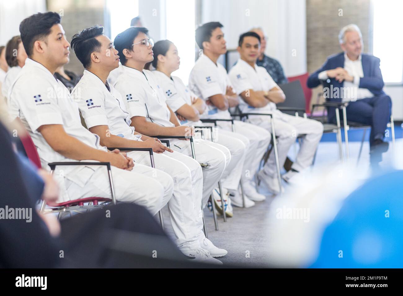 HEERLEN - Filipino nurses are received in the Zuyderland hospital. To ...