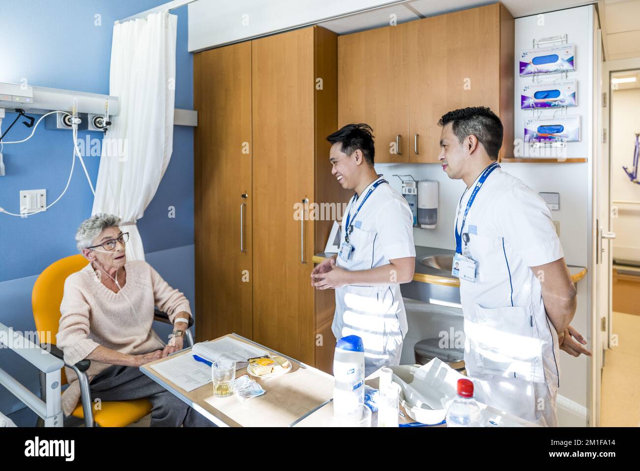 HEERLEN - Filipino nurses visit the departments in the Zuyderland ...