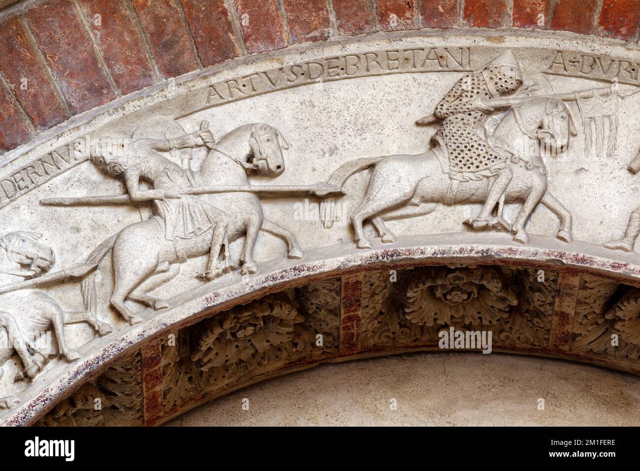 Porta della Pescheria (Modena Cathedral) - King Arthur and Yder ...